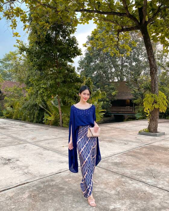 Kebaya Modern Simple