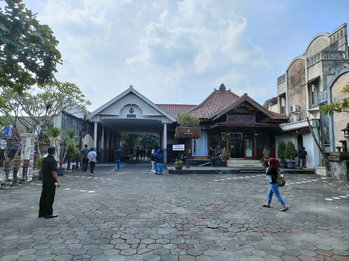 Ada Sejak 1953, Pusat Kerajinan Perak di Kotagede Ini Telah Mendunia! Begini Kisahnya - Kwikku