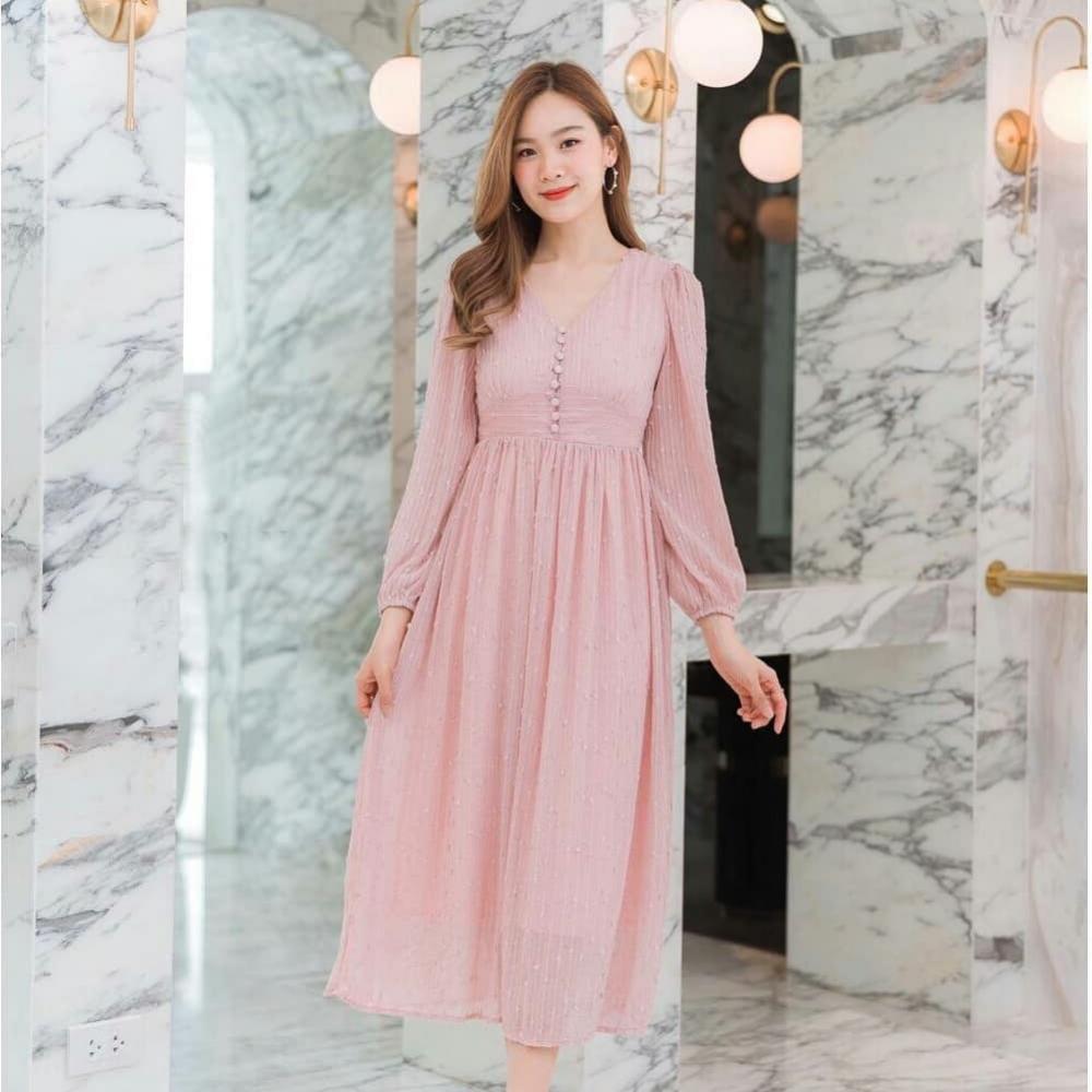 7 Inspirasi Model Baju Natal Wanita yang Bagus, Terbaru 2022! - Kwikku