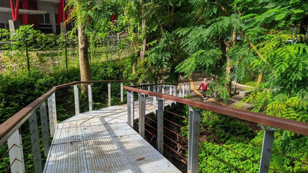 Menjelajahi Lembah Wisdom Park di Komplek UGM, pas Buat Santai ...