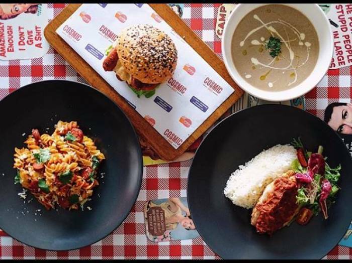 5 Tempat Makan di Bali yang Cocok untuk Chill saat Liburan - Kwikku