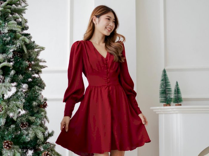 7 Inspirasi Model Baju Natal Wanita yang Bagus, Terbaru 2022! - Kwikku