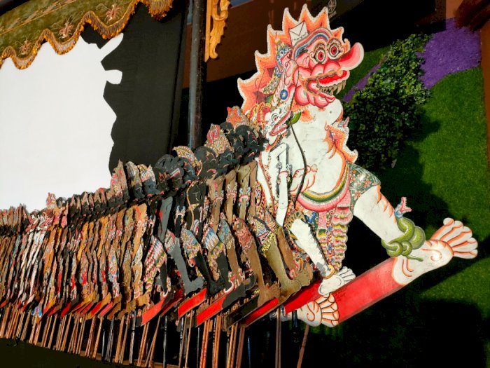 Wayang Kulit, Berbalut Mitos Pemujaan Roh hingga Dakwah Wali Songo - Kwikku